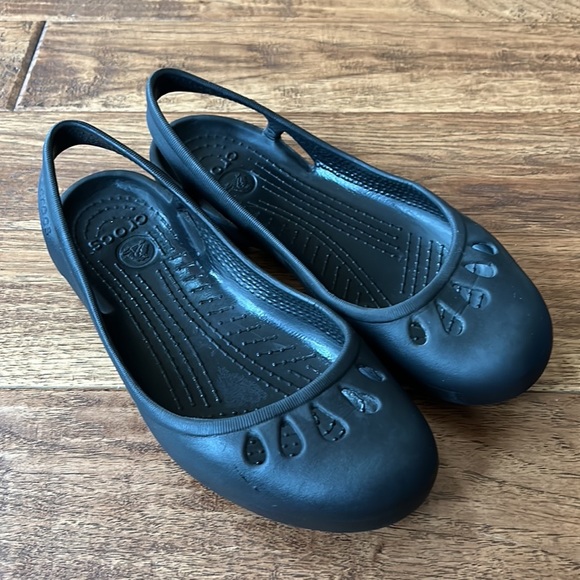 CROCS | Shoes | Crocs Malindi Flat Teardrop Cutout Slingback Slip On ...